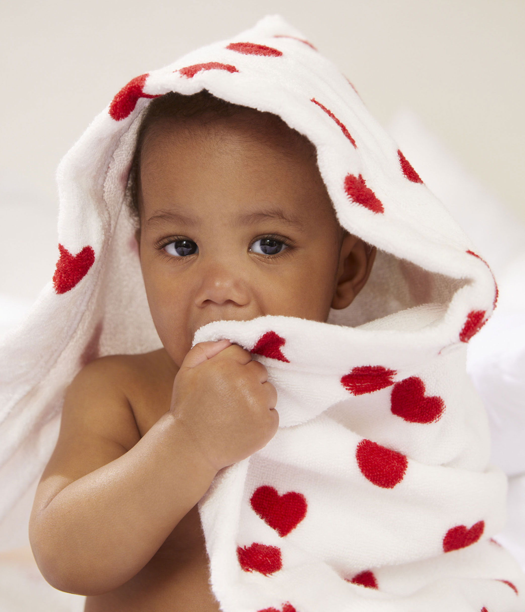 Cape de bain cœur bébé en éponge MARSHMALLOW/TERKUIT | Petit Bateau
